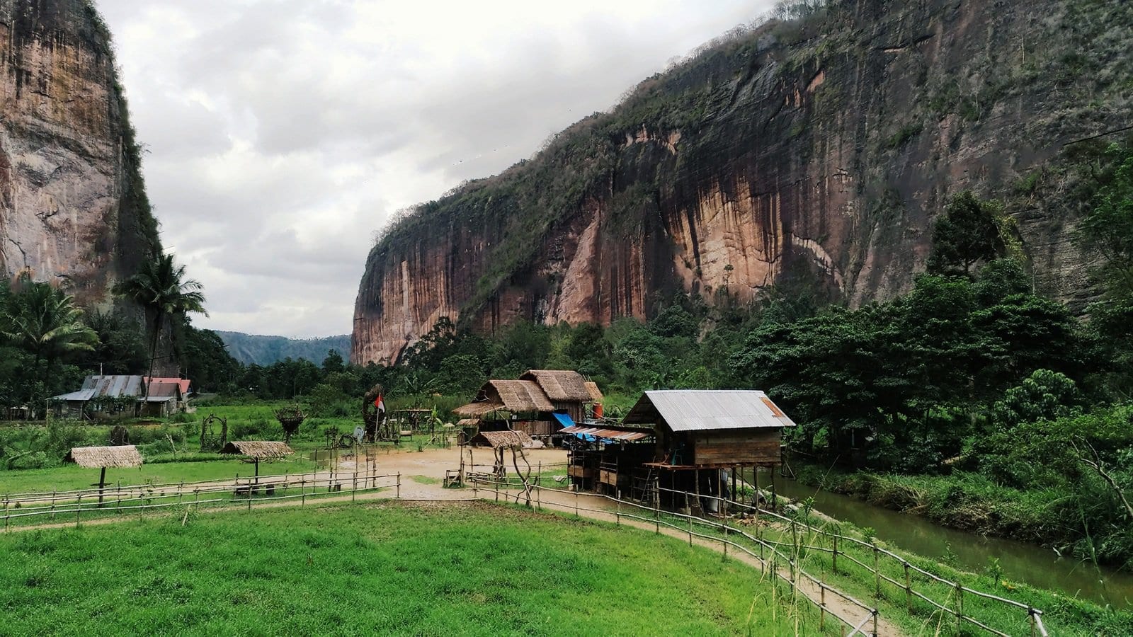 Ribut-Ribut Rencana Pemasangan Landmark, Begini Kisah Legenda Cikal ...